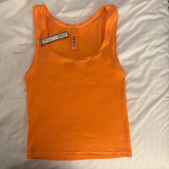 SKIMS | Tops | Skims | Poshmark